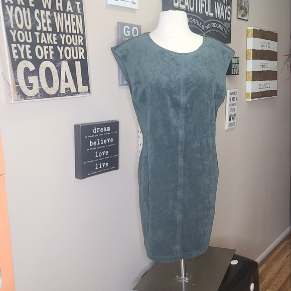 BCBGMaxAzria | Dresses | Green Bcbg Max Azria Sheath Dress | Poshmark